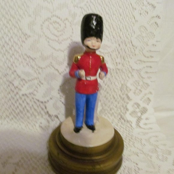 unbranded | Other | Vintage Music Box Soilder Boy The Bristih Are ...